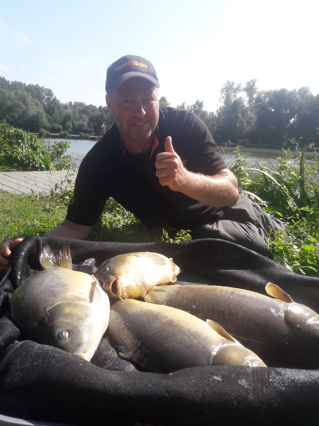 De Pellet Feeder Float van Middy - Beet Magazine
